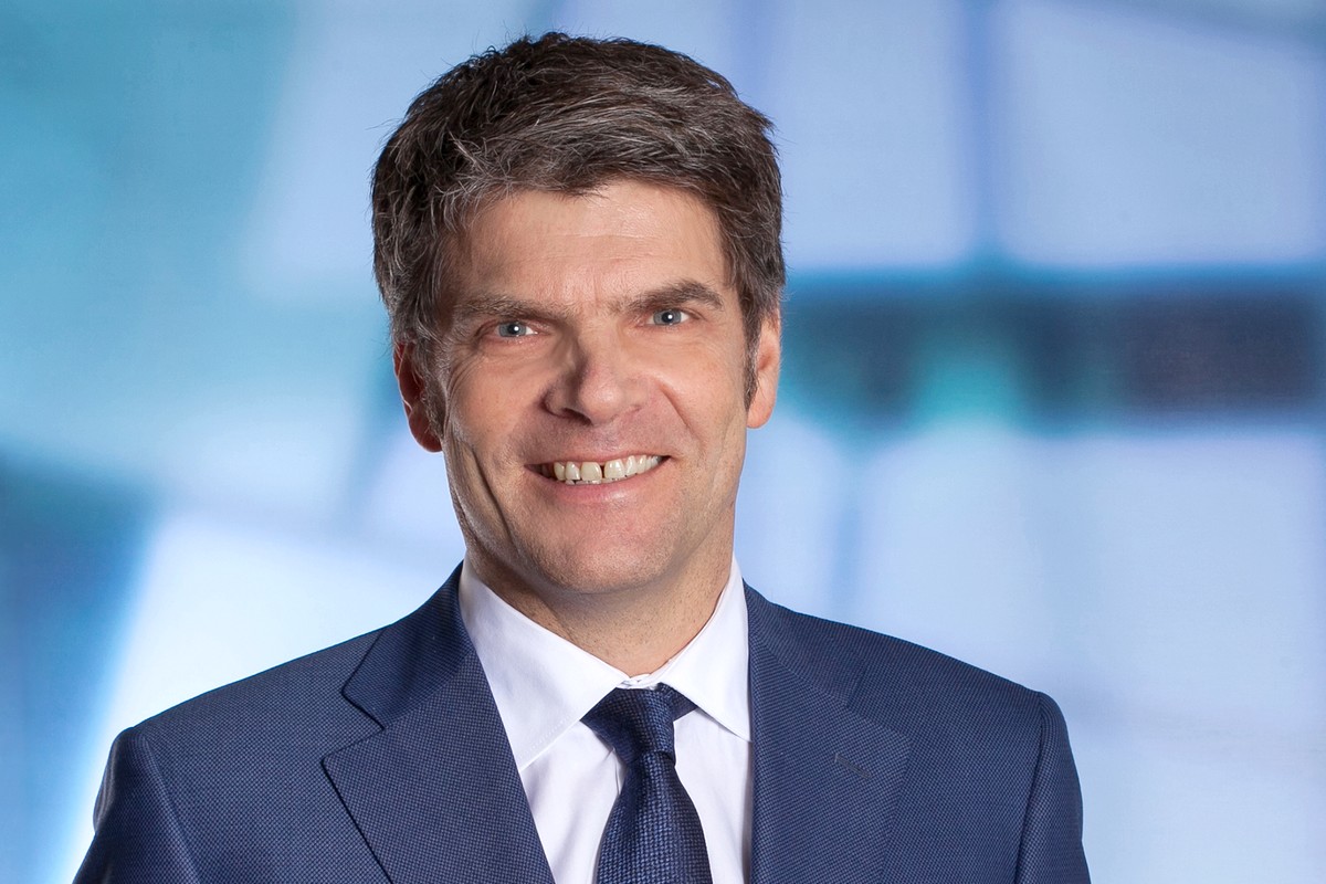 Oliver Wolff als VDV-Hauptgeschäftsführer im Amt bestätigt