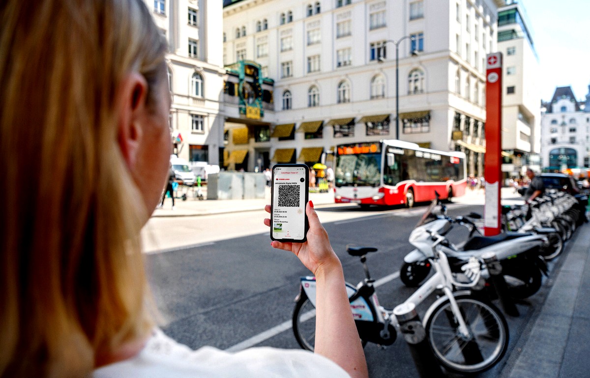 Wiener Linien starten nach­haltige digitale Jahreskarte